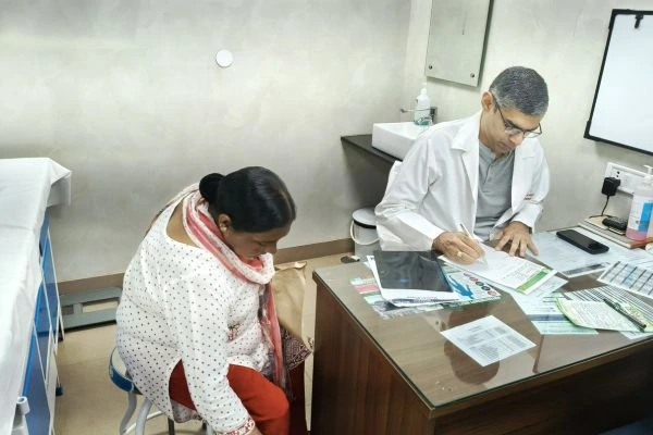 Best Orthopedic Surgeon in Delhi | Expert Bone & Joint Care